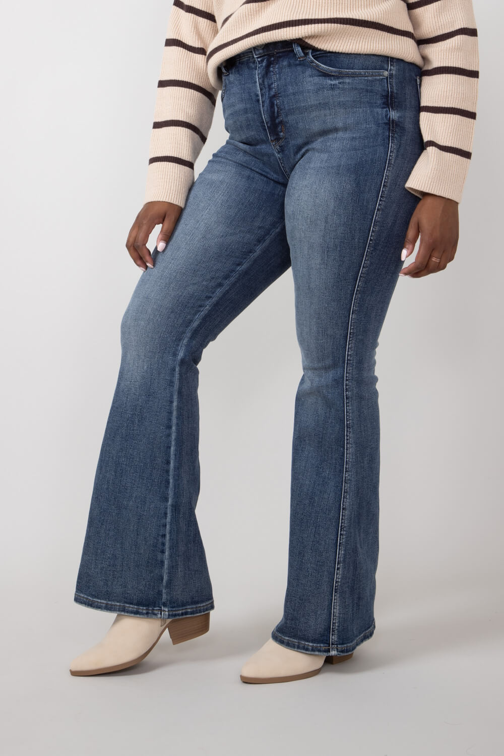 Judy Blue High Rise Contrast Flare Jeans for Women | 88855-REG – Glik's